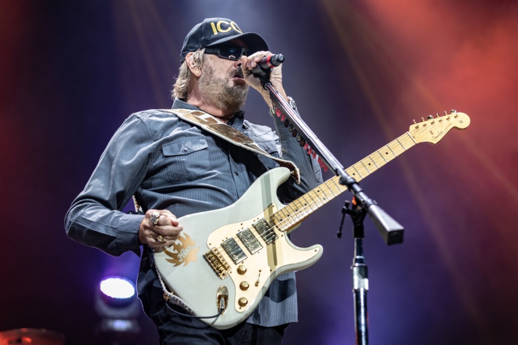 Photos: Hank Williams Jr. says his fond farewell to Kansas City on ...