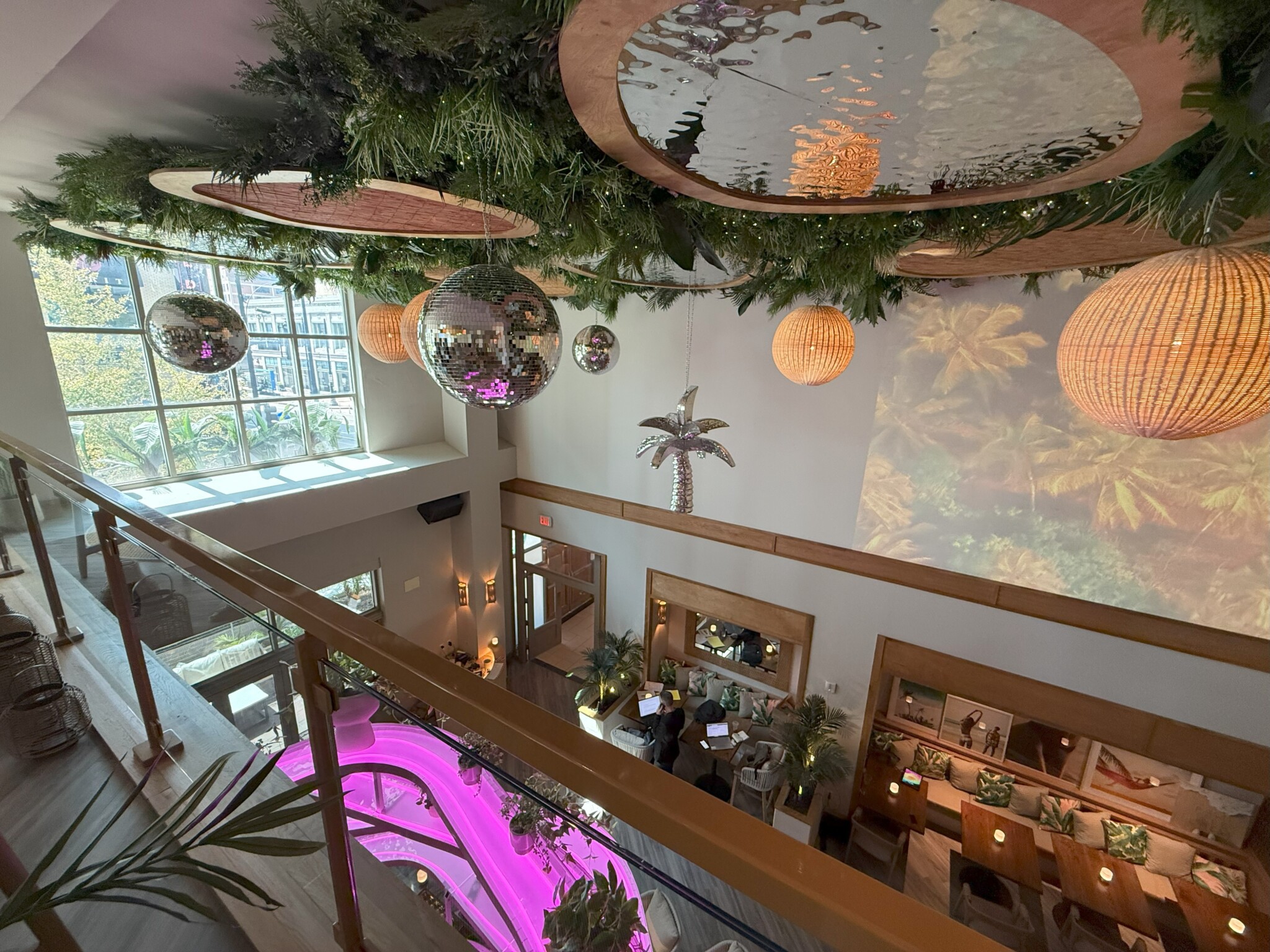 Palm Tree Club brings coastal "vibe dining" to Power & Light