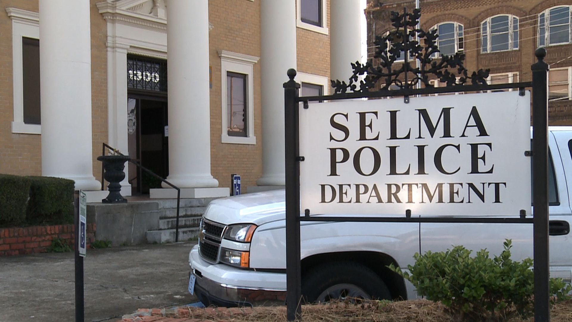 Some Selma Police Officers Are No-Shows for Work - WAKA 8