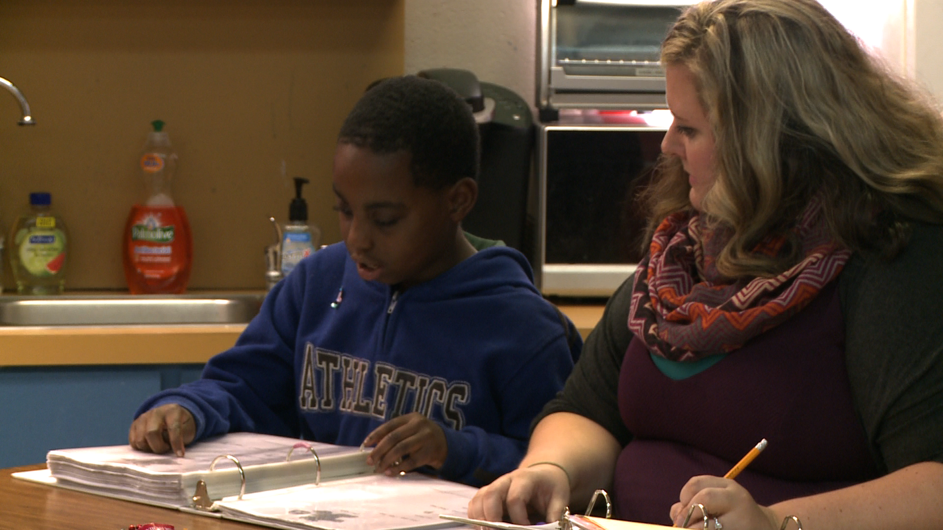 MPS Teacher of the Year Grows Gardens into Grades - WAKA 8