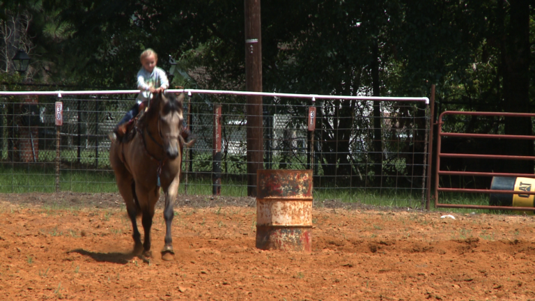 Five-Year-Old Barrel Racer Goes Viral