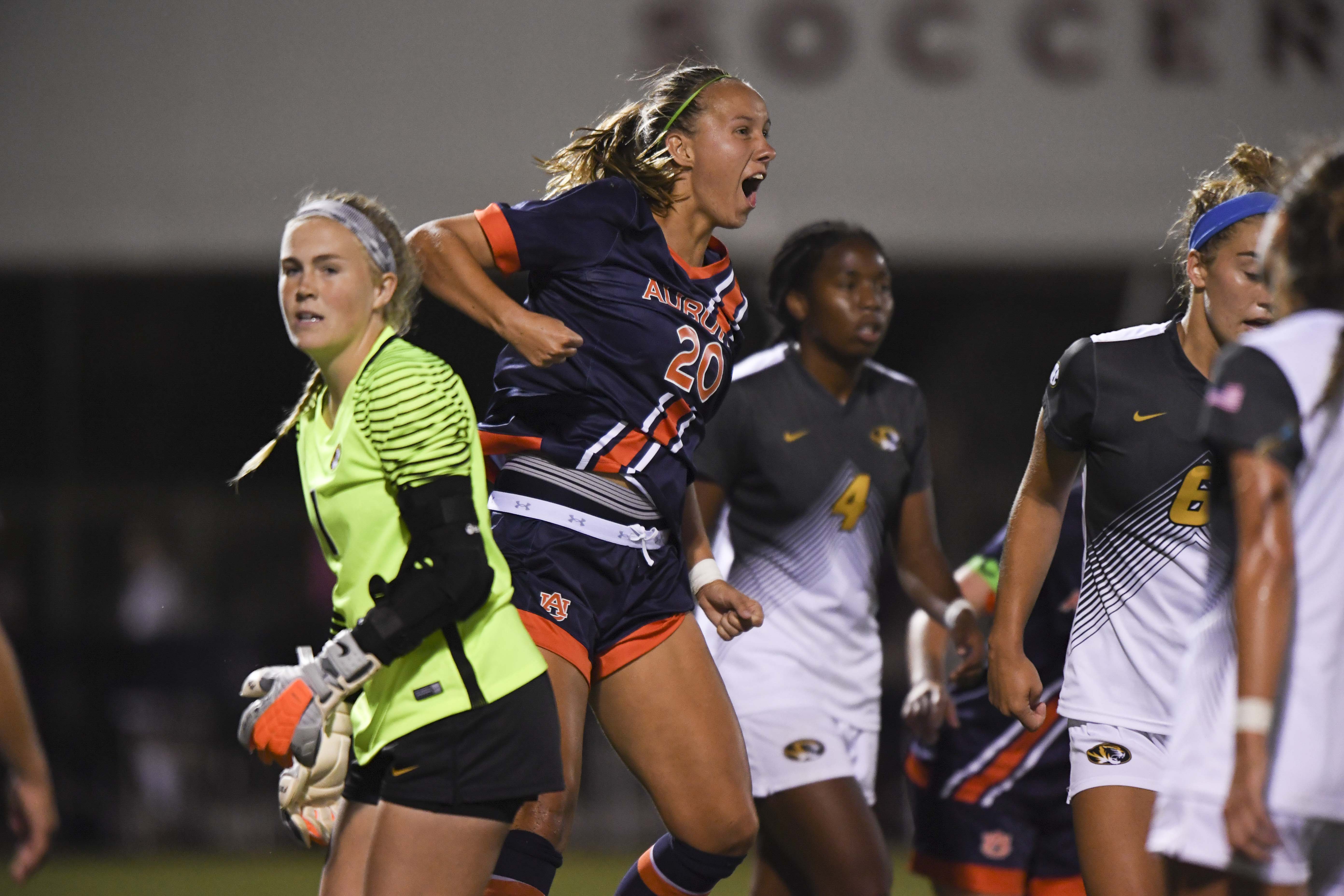 Auburn's Ramsier, Solaru named Academic All-District - WAKA 8