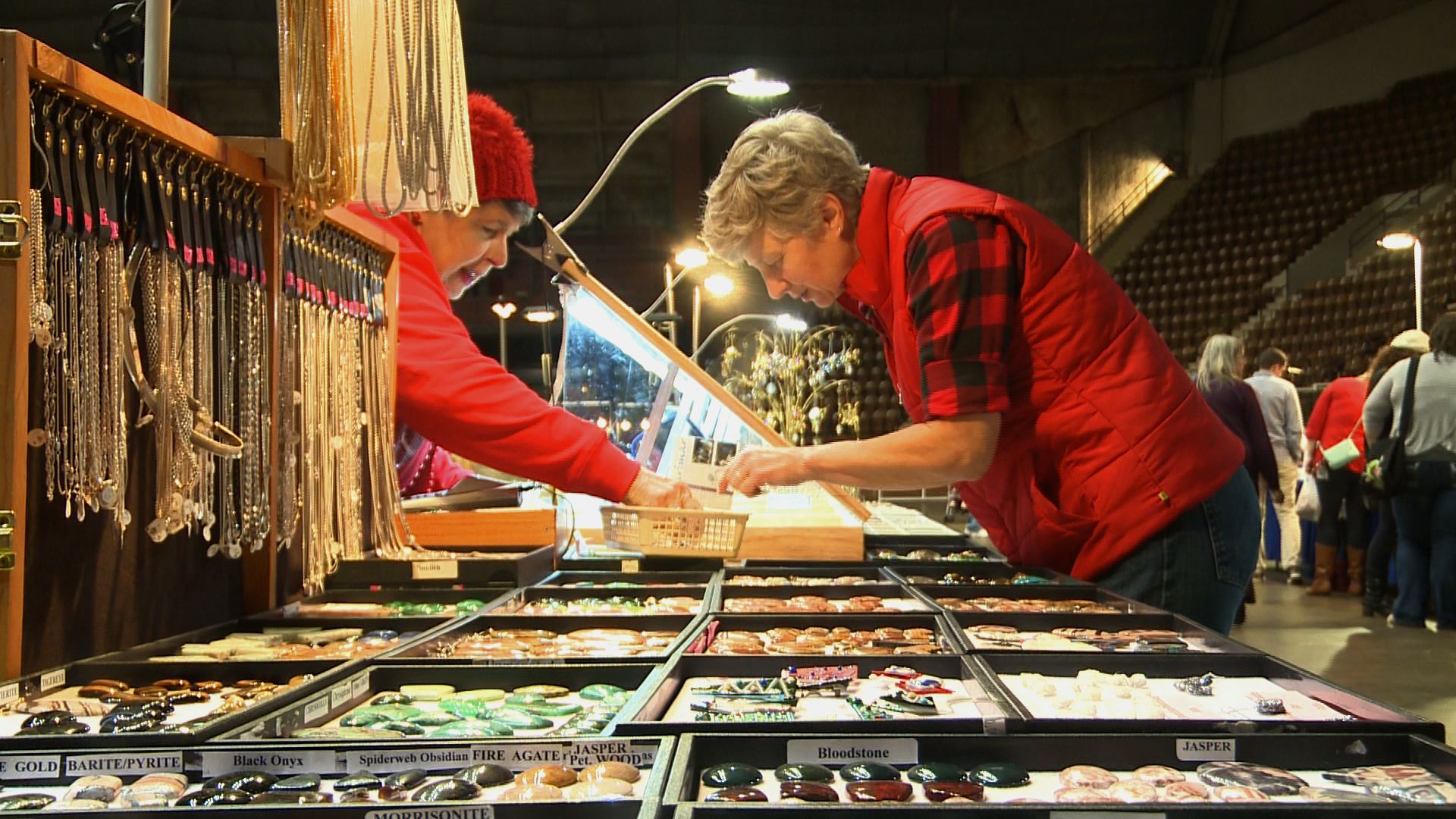 Annual Gem and Mineral Jewelry Show Displays Jewelry from Across the U ...