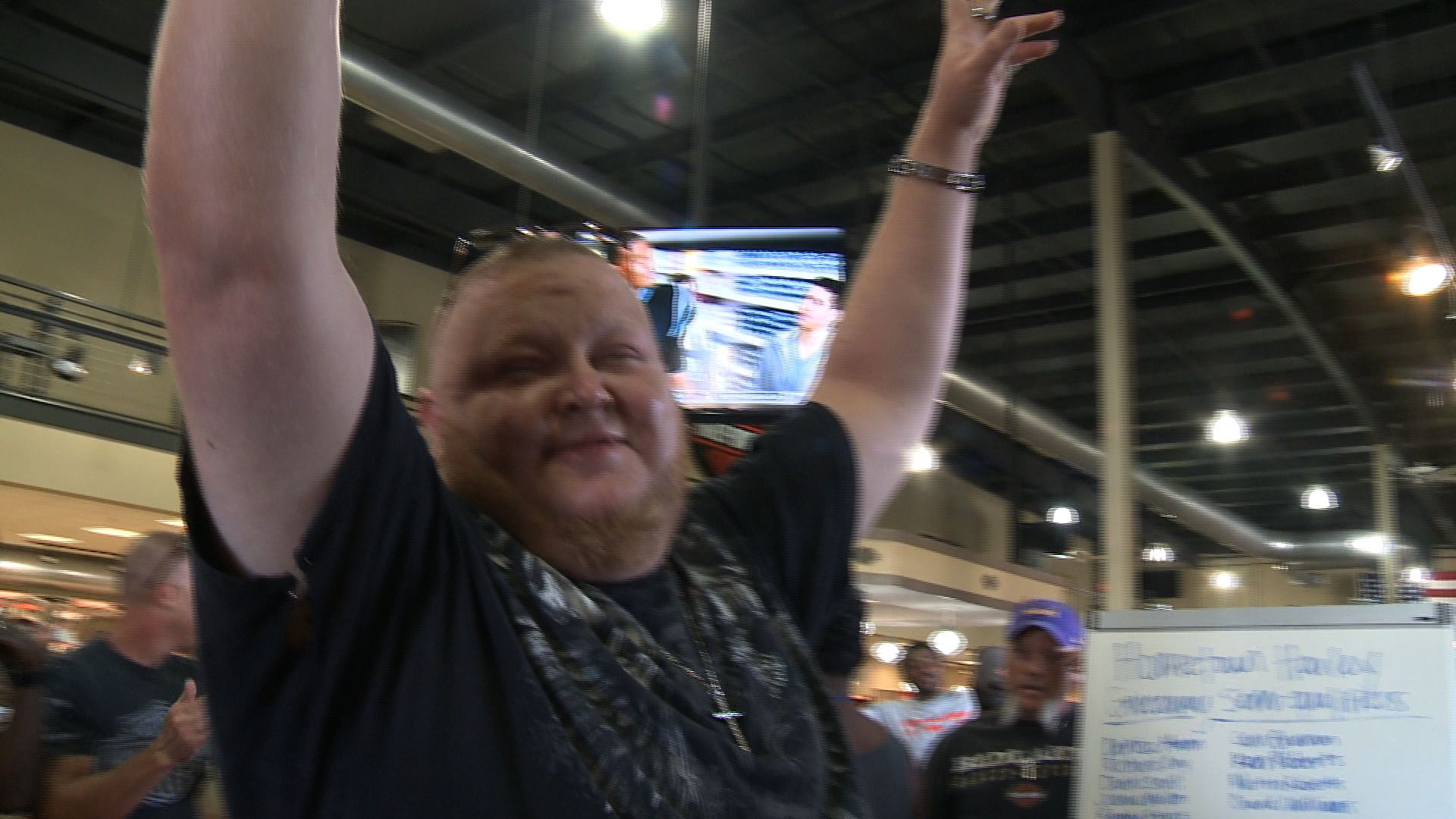 Harley Davidson Contest Winner Drives Off With Roadster - WAKA 8