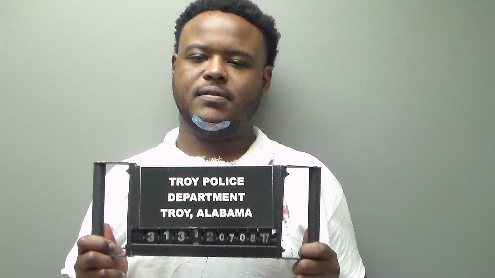 Troy Man Arrested after Officer gets Caught in Vehicle Door - WAKA 8