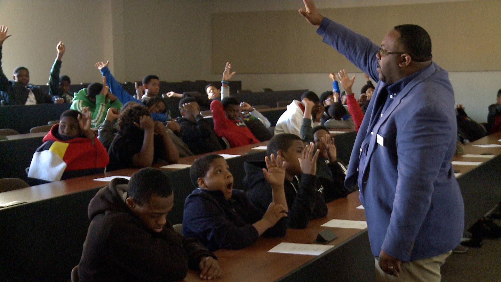 WCCS Kicks Off New 'Man Up' Mentoring Program for Boys - WAKA 8