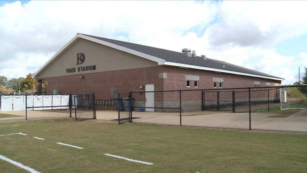 Demopolis High School Set to Honor Long-Time Football Manager - WAKA 8