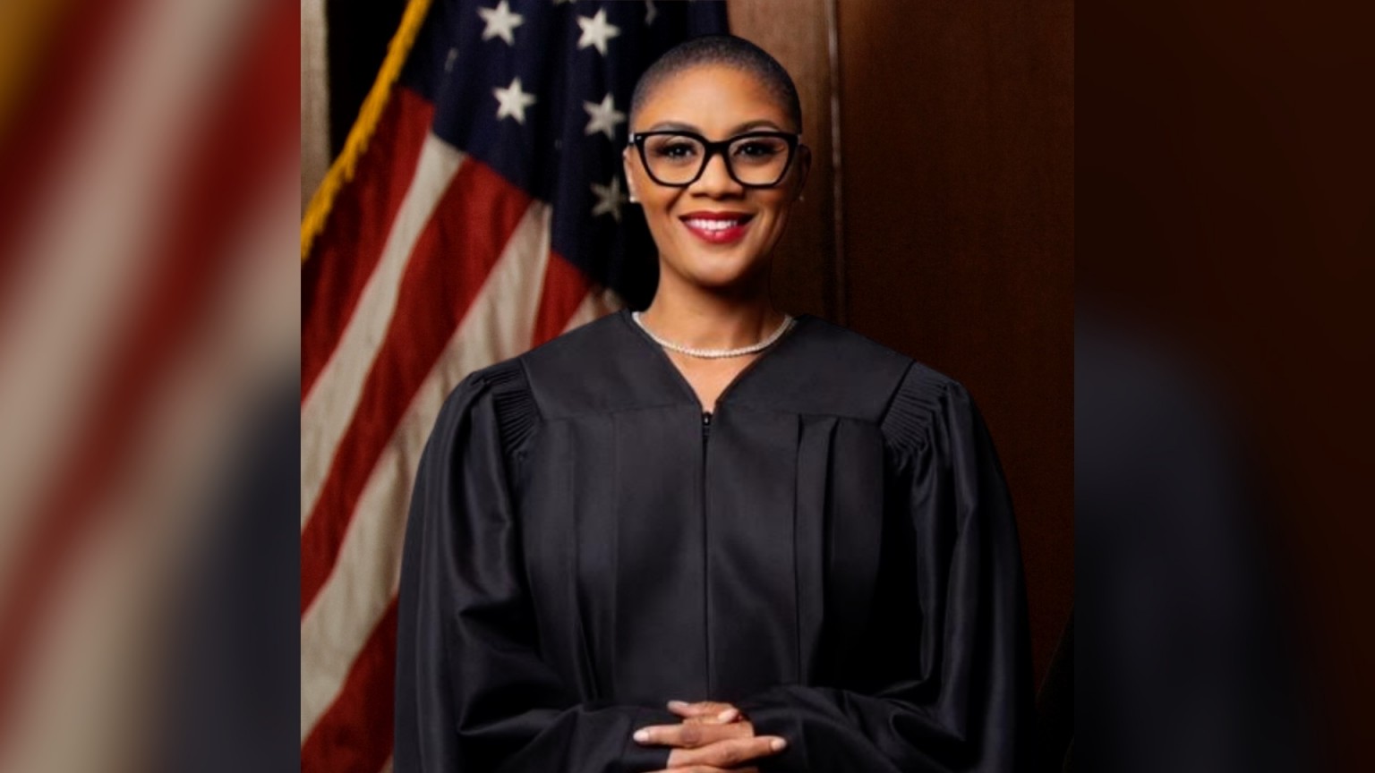 1st Female District Judge Takes the Bench in Dallas Co. - WAKA 8