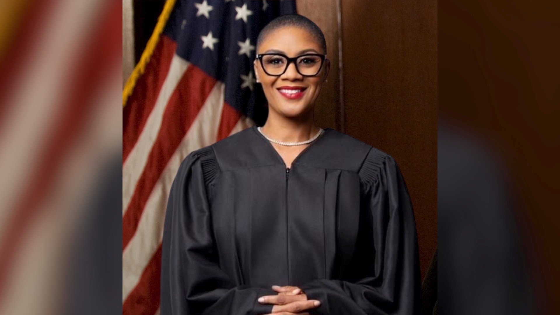 1st Female District Judge Takes the Bench in Dallas Co. - WAKA 8