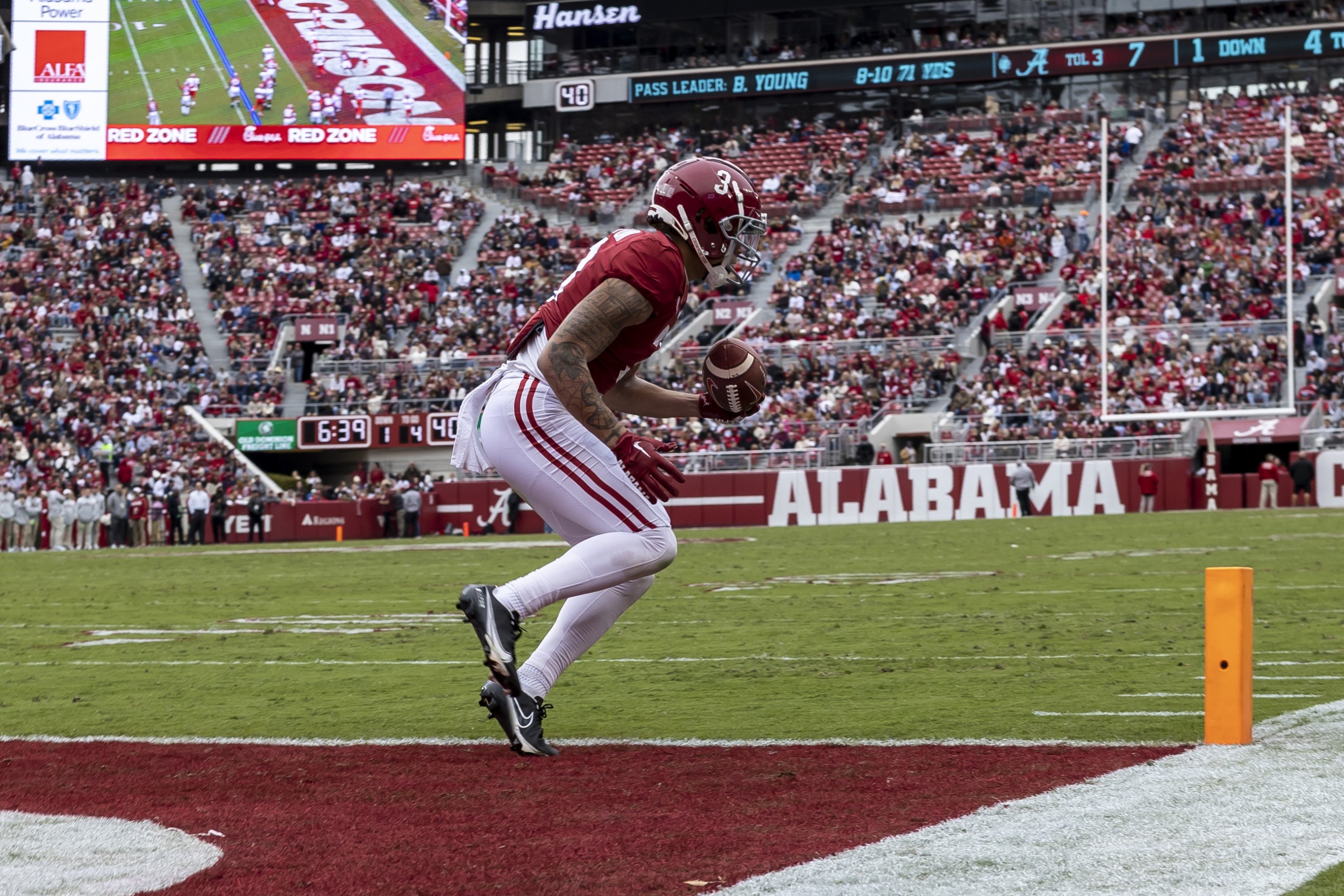 McClellan Has Career Day as No. 8 Alabama Tops Austin Peay 34-0 - WAKA 8