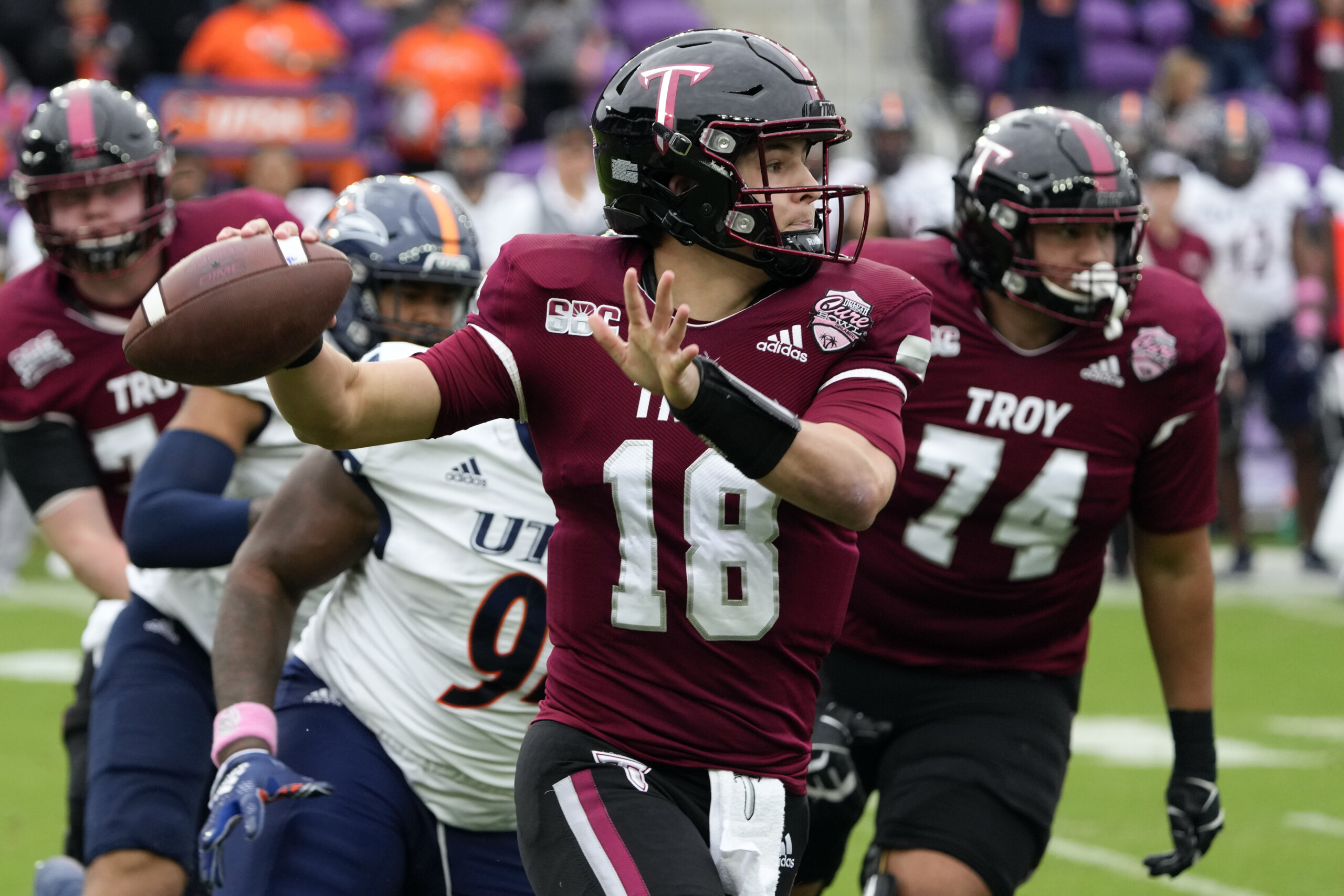 No. 23 Troy Rallies Past No. 22 UTSA 18-12 in Cure Bowl - WAKA 8