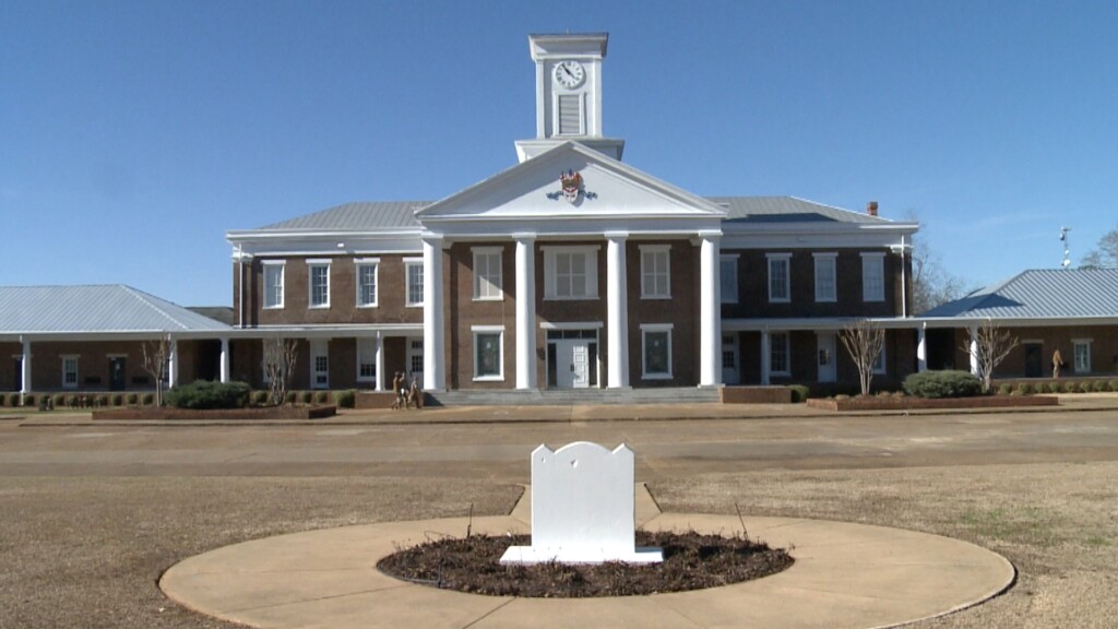 MMI Set to Build New Math & Science Building - WAKA 8