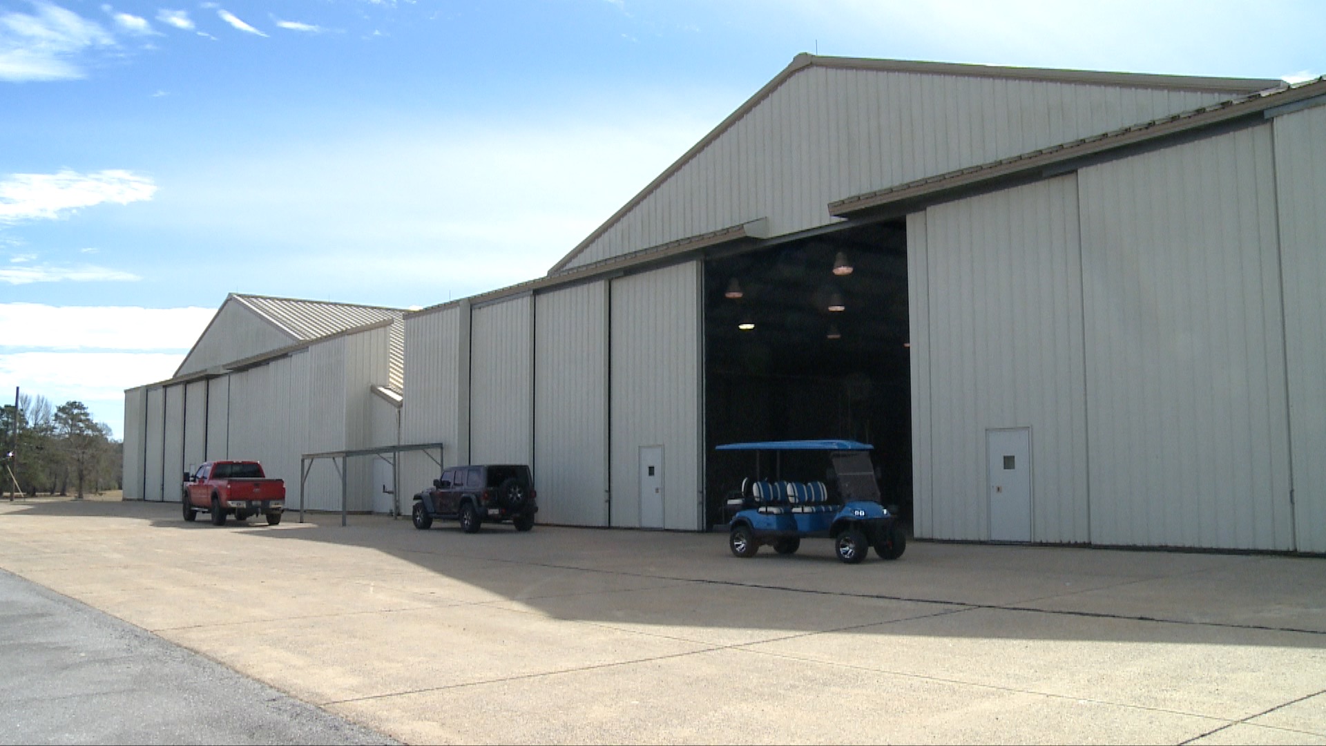 Aviation Industry Continues to Grow in Dallas Co. - WAKA 8