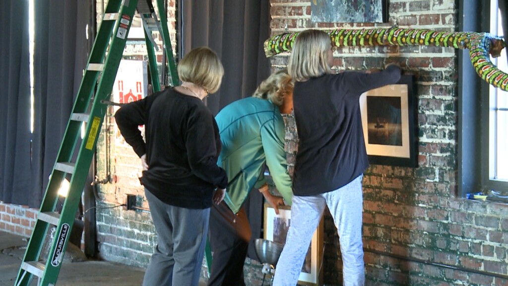 Annual Roots & Wings Art Show Gets Underway in Selma - WAKA 8