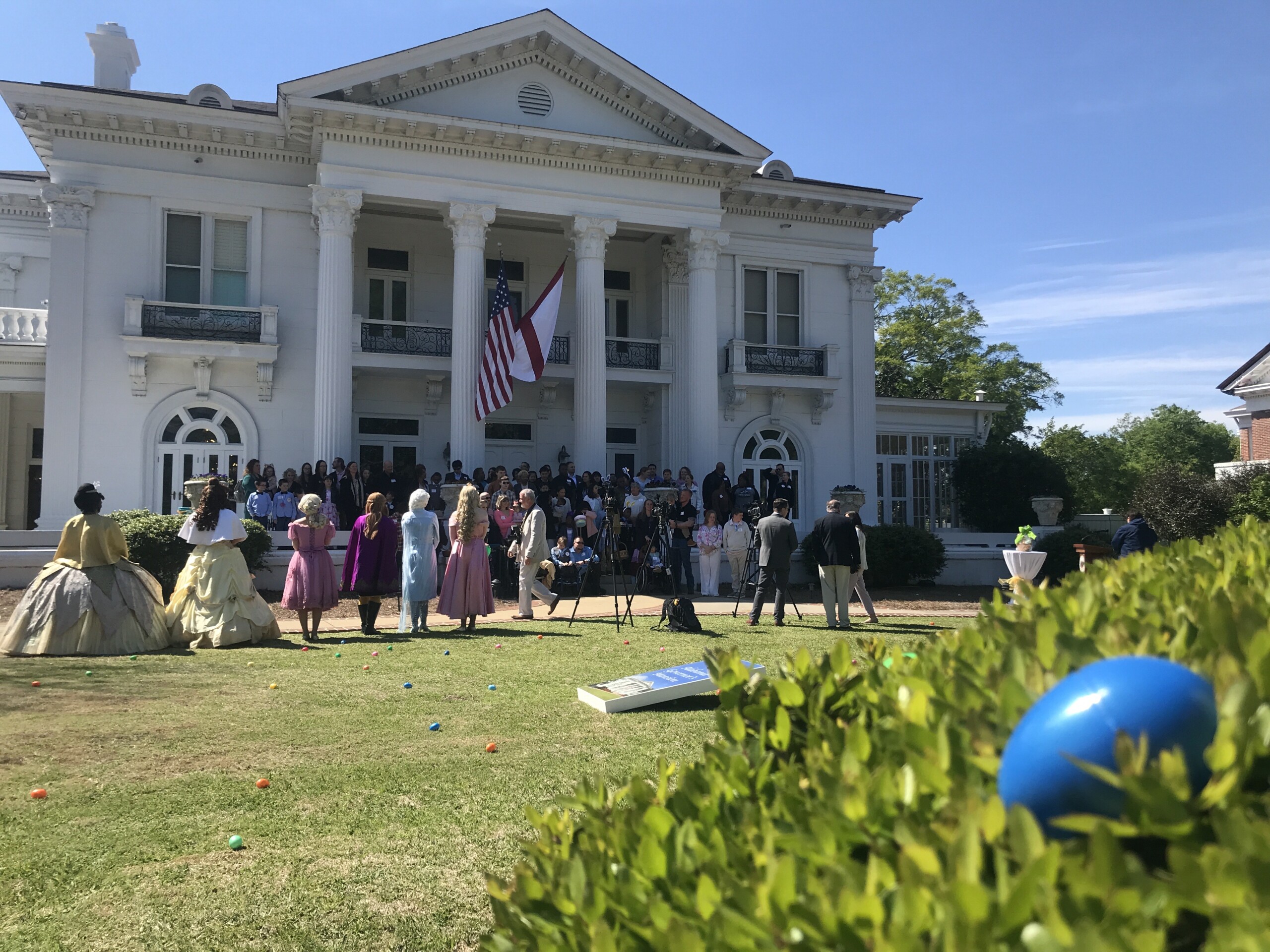 PHOTOS: Magic Moments Easter Egg Roll Held at Governor's Mansion - WAKA 8