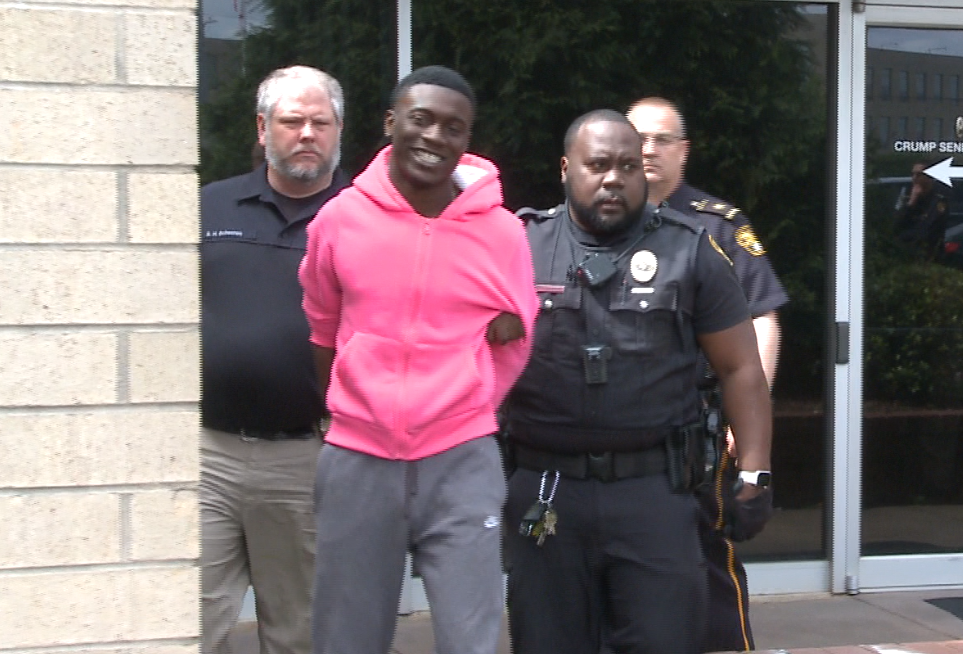 Suspect arrested in string of armed robberies - WAKA 8