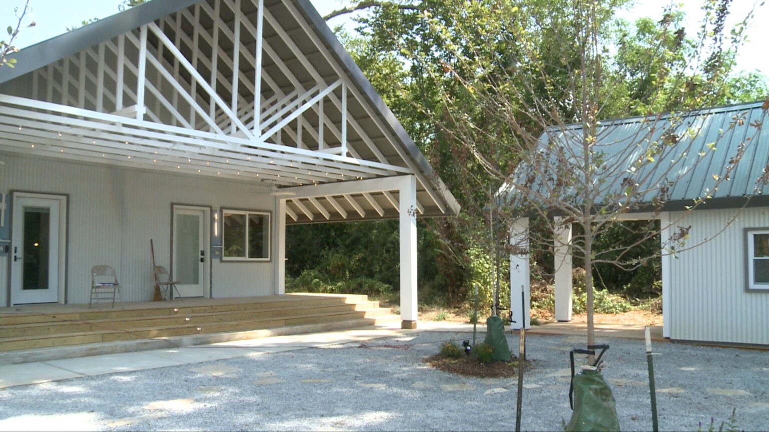 Auburn Rural Studio builds emergency shelter in Uniontown - WAKA 8