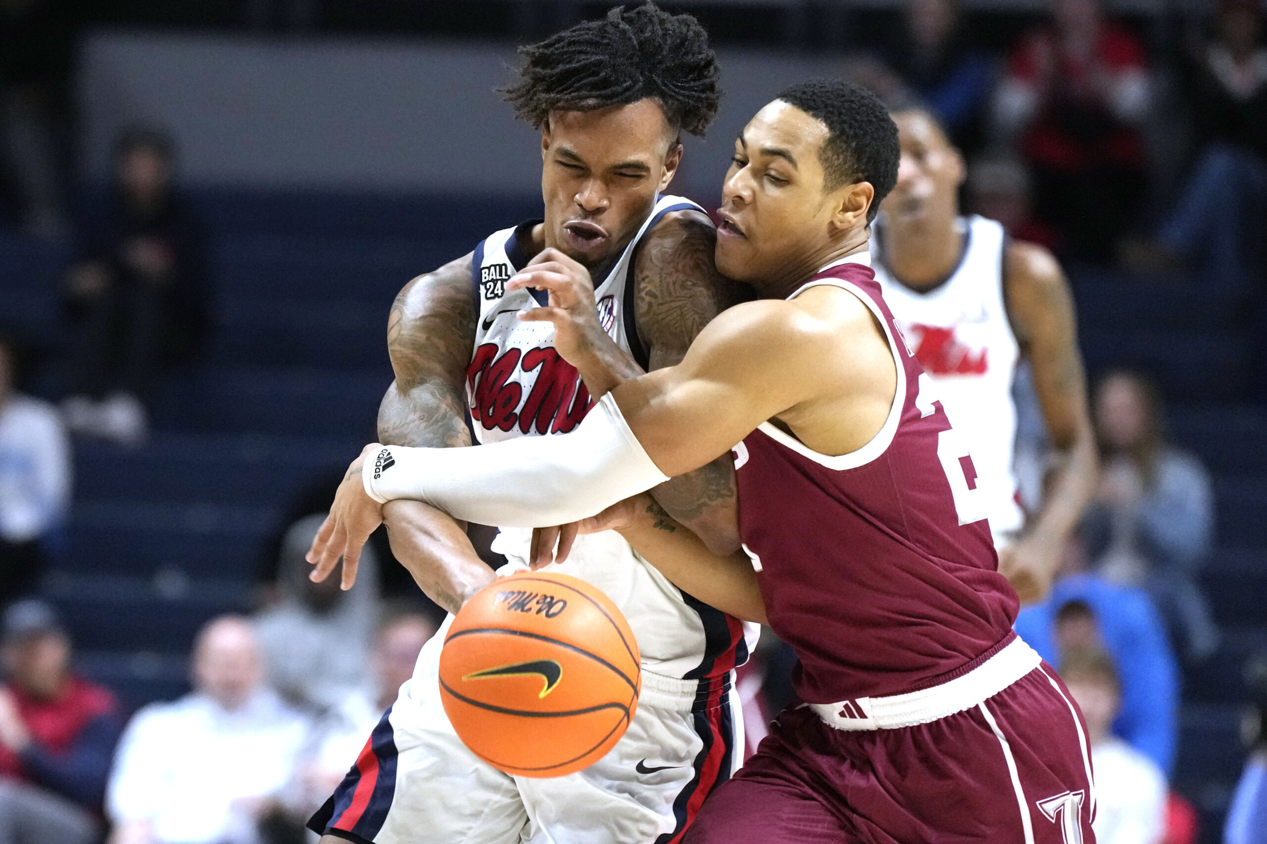 Murrell scores 18, has 10 steals, Ole Miss stays unbeaten with 74-53 ...