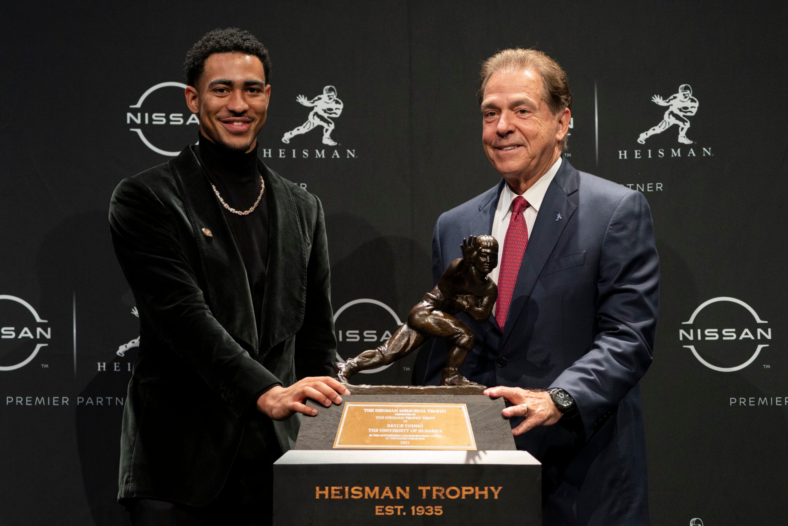 Nick Saban's career at Alabama brought four Heisman Trophy winners - WAKA 8