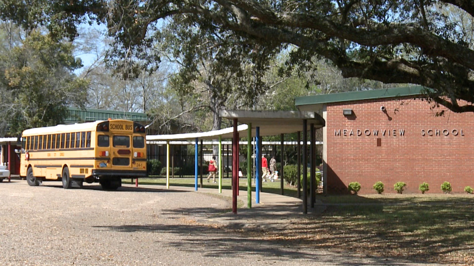 Parents raise concerns about conditions at two Selma schools - WAKA 8