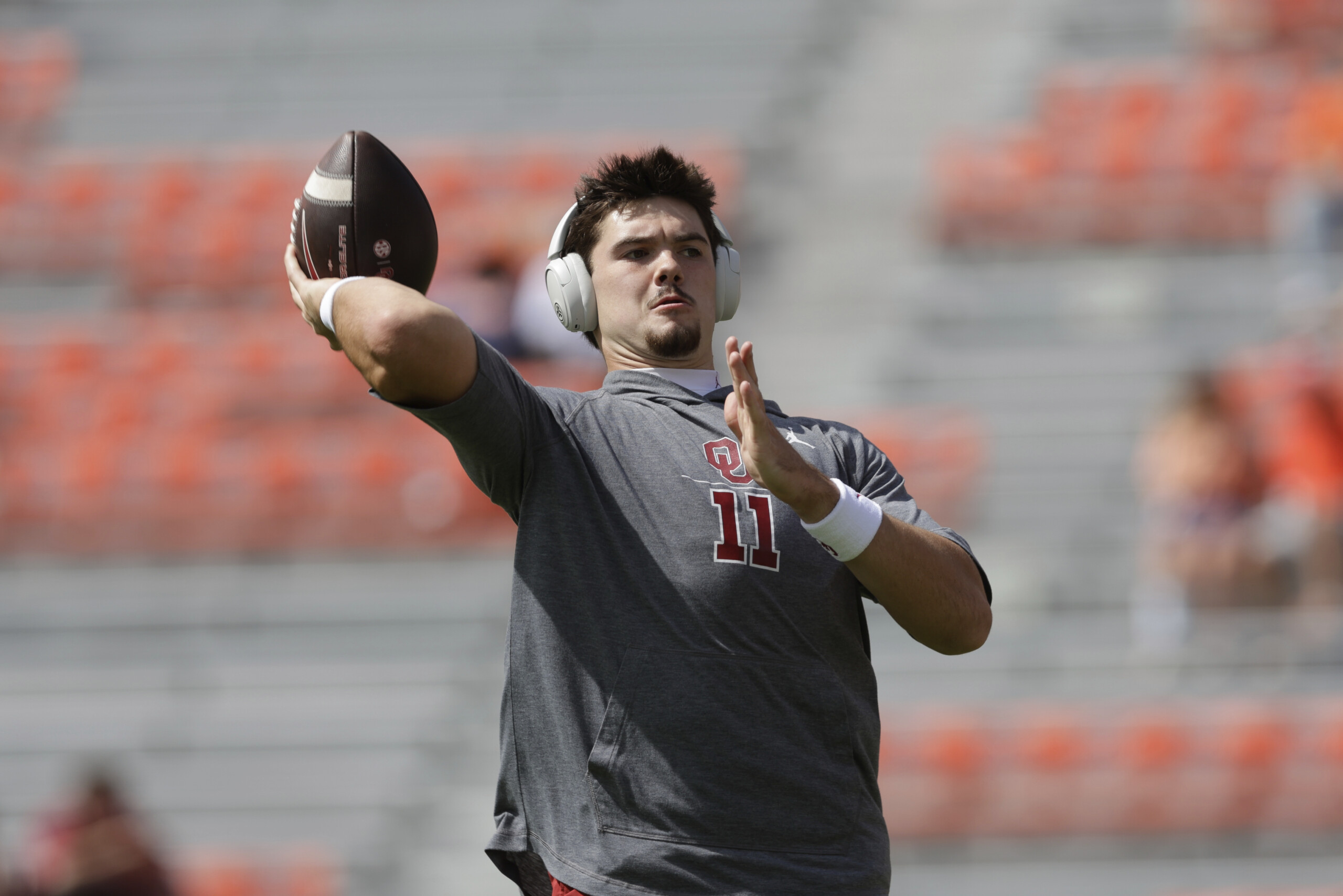 Auburn signs five-star transfer quarterback Jackson Arnold - WAKA 8