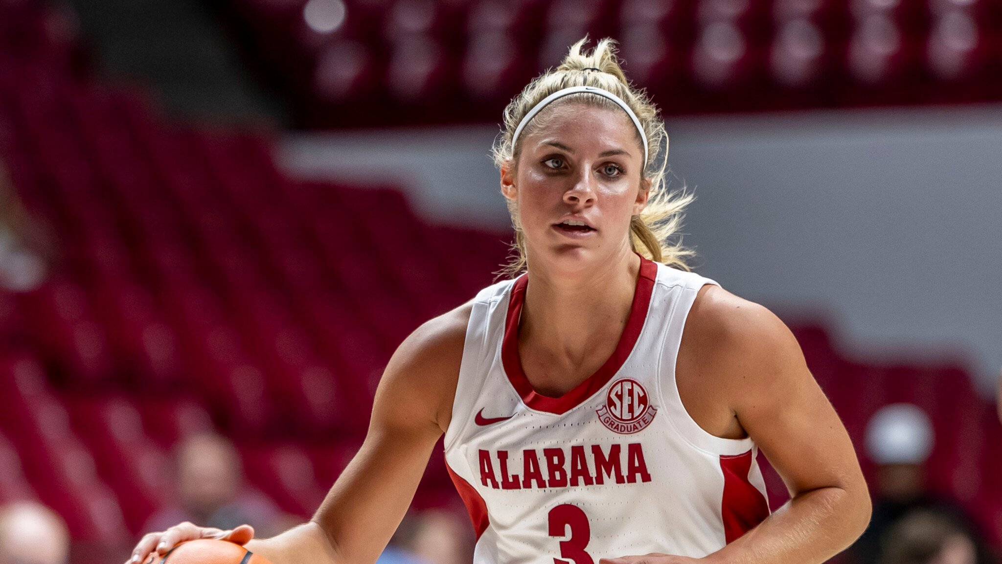 Vanderbilt stuns No. 19 Alabama women as Sarah Ashlee Barker returns ...