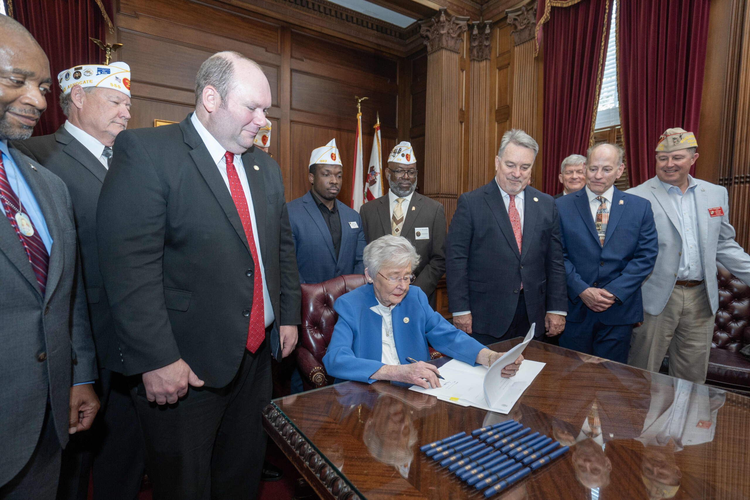 Gov. Ivey signs bill to overhaul Veterans Affairs board, names commissioner - WAKA 8