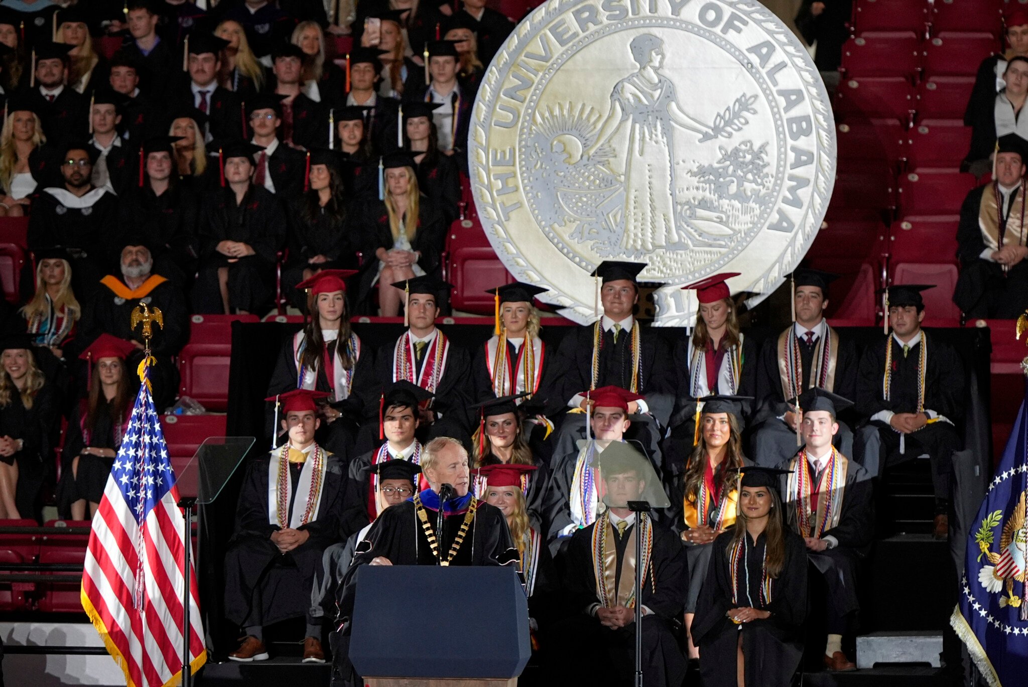 President Trump offers encouragement to University of Alabama graduates ...