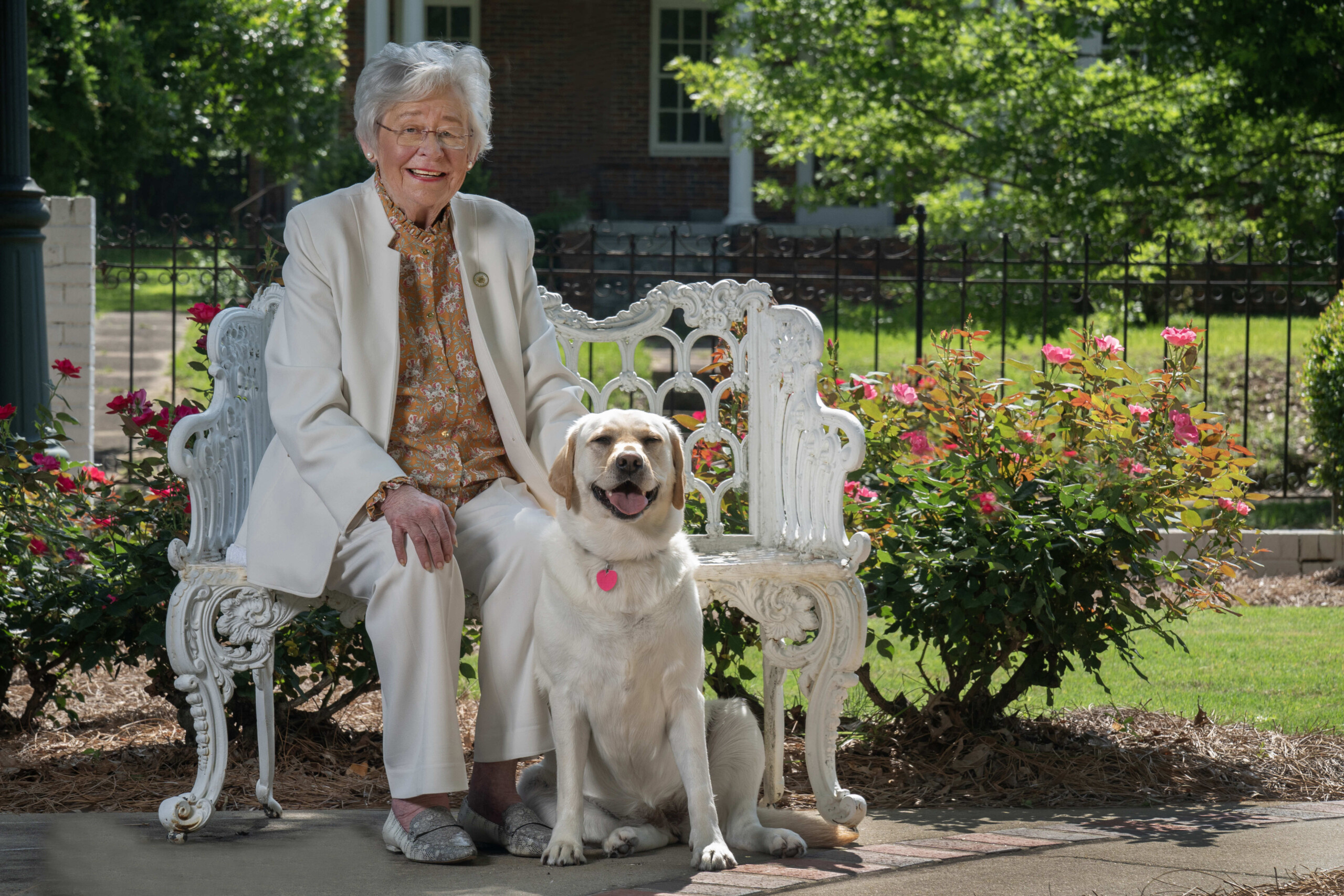 Gov. Kay Ivey introduces new "First Dog" of Alabama - WAKA 8