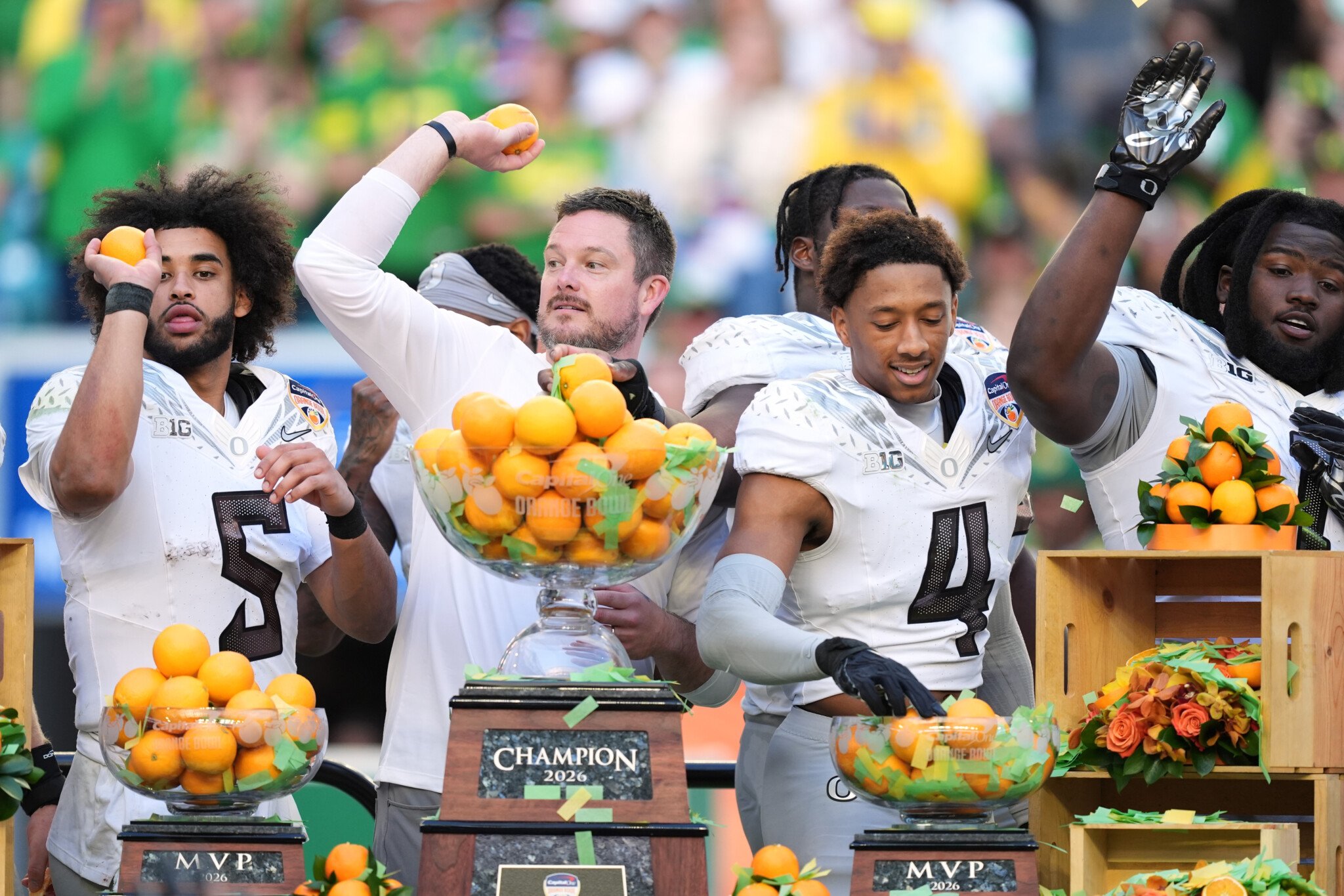 Oregon moves into CFP semifinals by topping Texas Tech 23-0 - WAKA 8