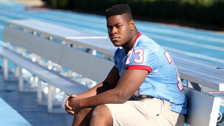 USJ's Trey Smith commits to University of Tennessee - WBBJ TV