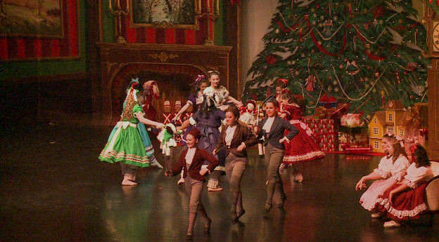 New program allows students to see Nutcracker ballet free of charge ...