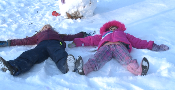 SNOW DAY: Parents talk outdoor activities for kids - WBBJ TV