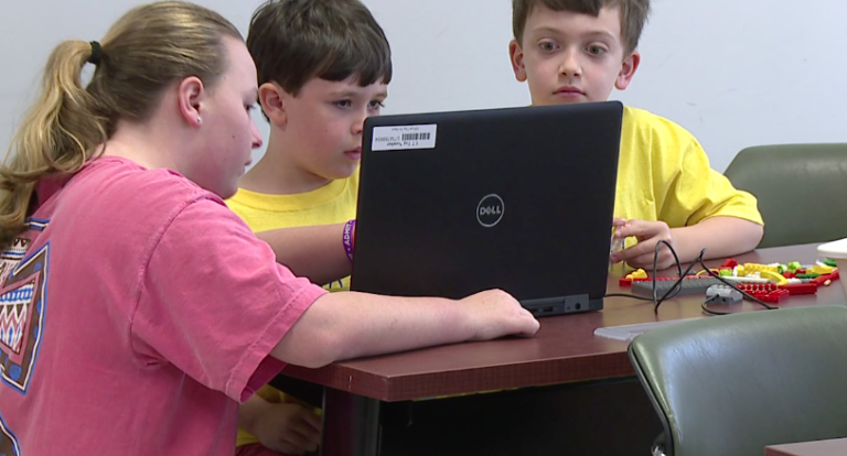 UTM Jackson Center to host LEGO robotics camp - WBBJ TV