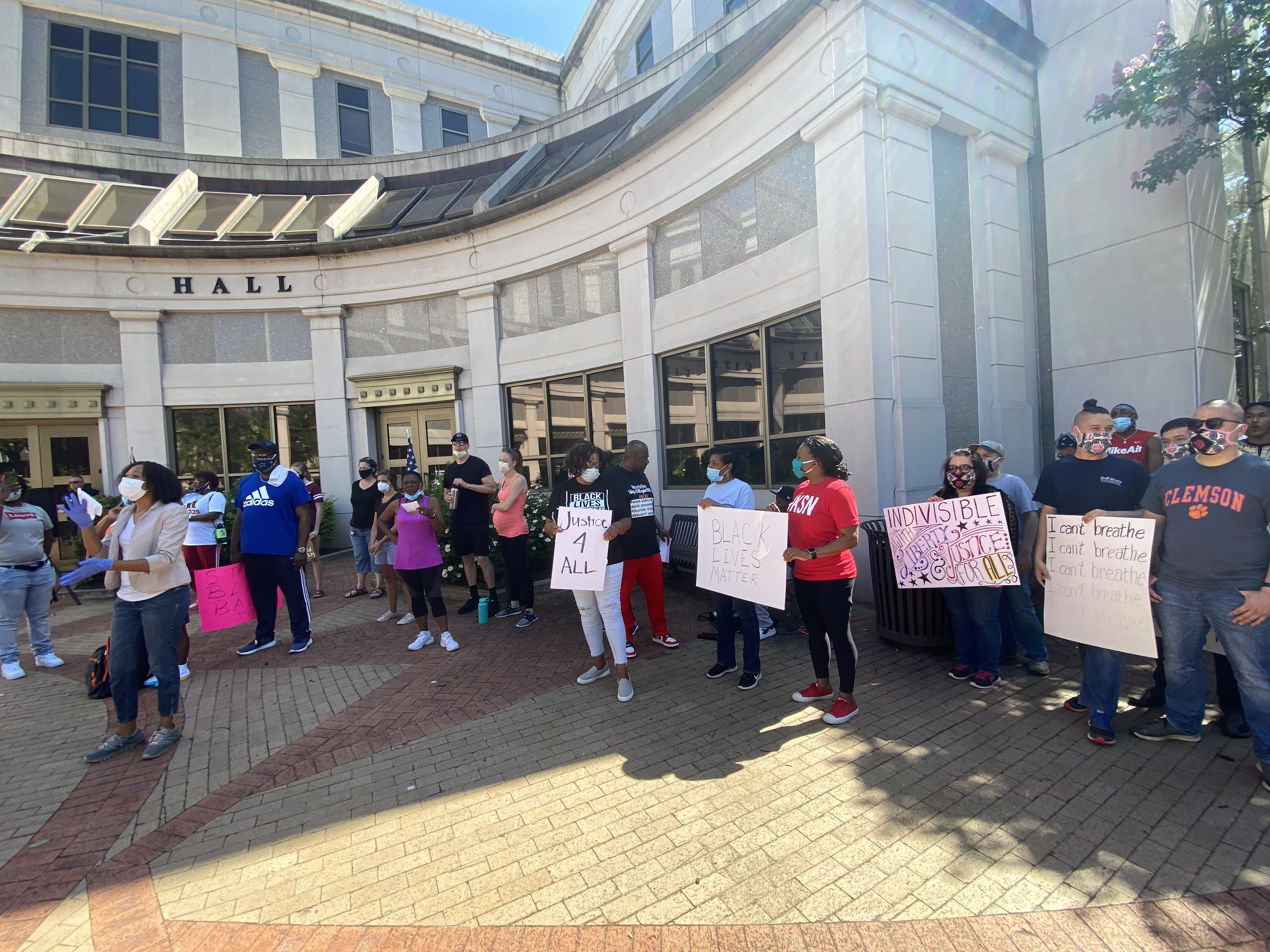 Jackson Protests AM (8) - WBBJ TV