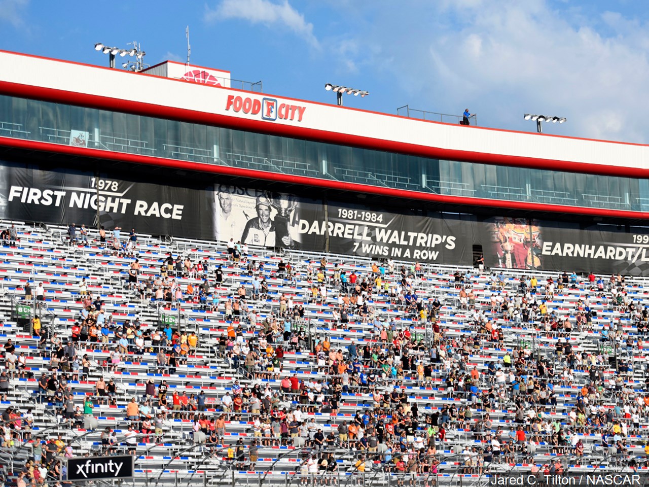NASCAR hosts largest sporting event crowd since pandemic - WBBJ TV