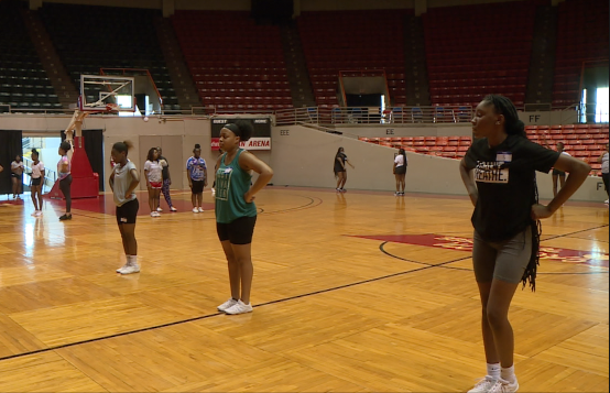 Jackson Central-Merry hosts last Cheer Clinic before tryouts - WBBJ TV