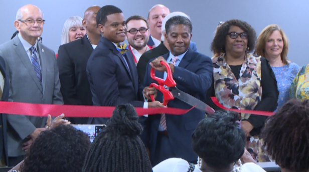 JMCSS debuts new Central Office Boardroom with ceremony - WBBJ TV