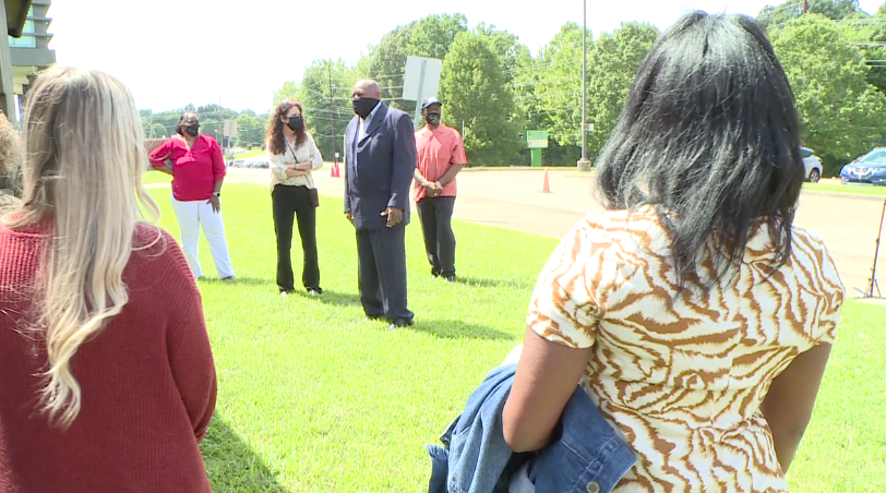Prayer circle, dedication held at Isaac Lane - WBBJ TV