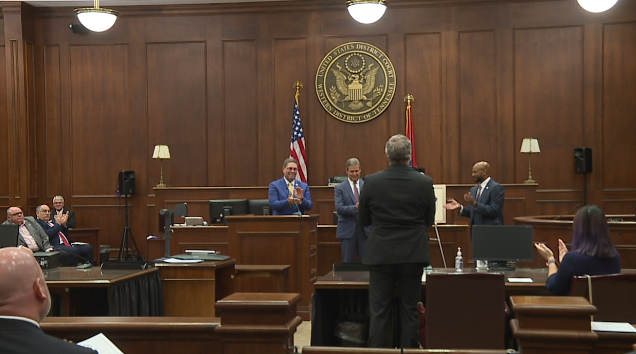 Purple Heart awarded to local hero shot by fugitive - WBBJ TV