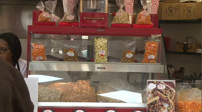 What's Poppin brings gourmet popcorn to Jackson - WBBJ TV
