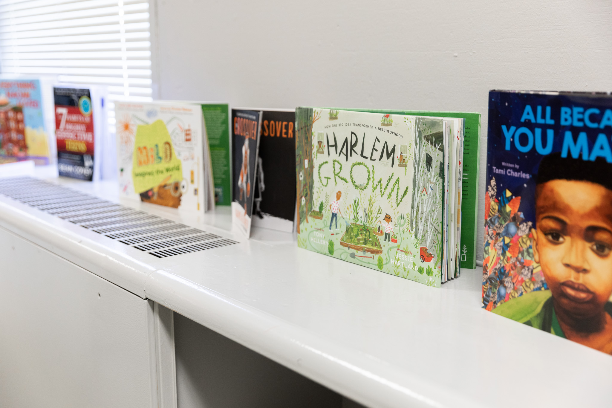 Organizations collaborate for school library renovation - WBBJ TV