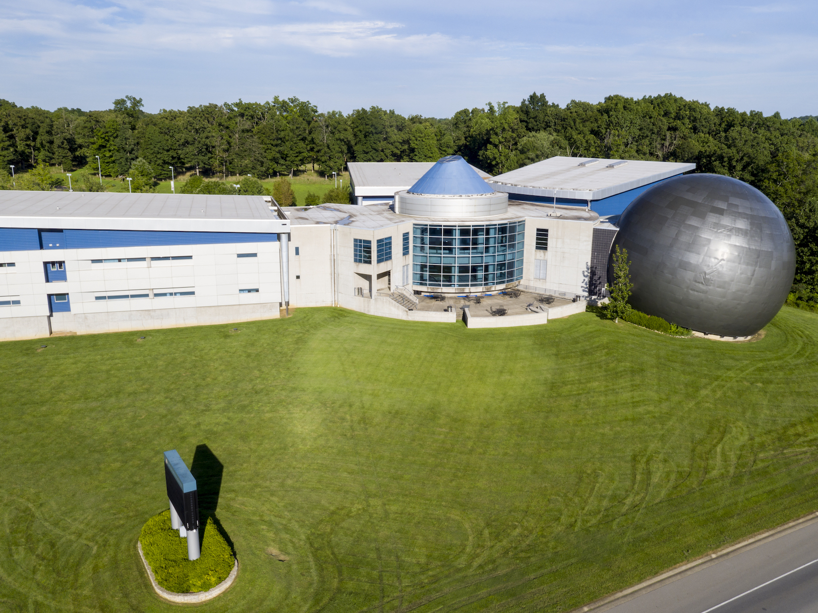 Renaissance Center to be auctioned, FHU plans teach-out for Dickson ...