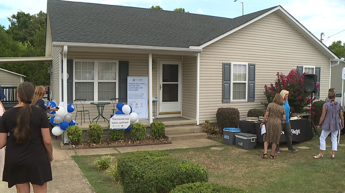 Groups celebrate uplift of Jackson home (2) - WBBJ TV
