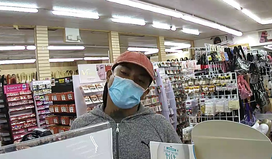 Jackson police seek ID in beauty store armed robbery - WBBJ TV