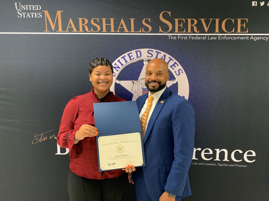 2 local college students complete US Marshals internship program - WBBJ TV