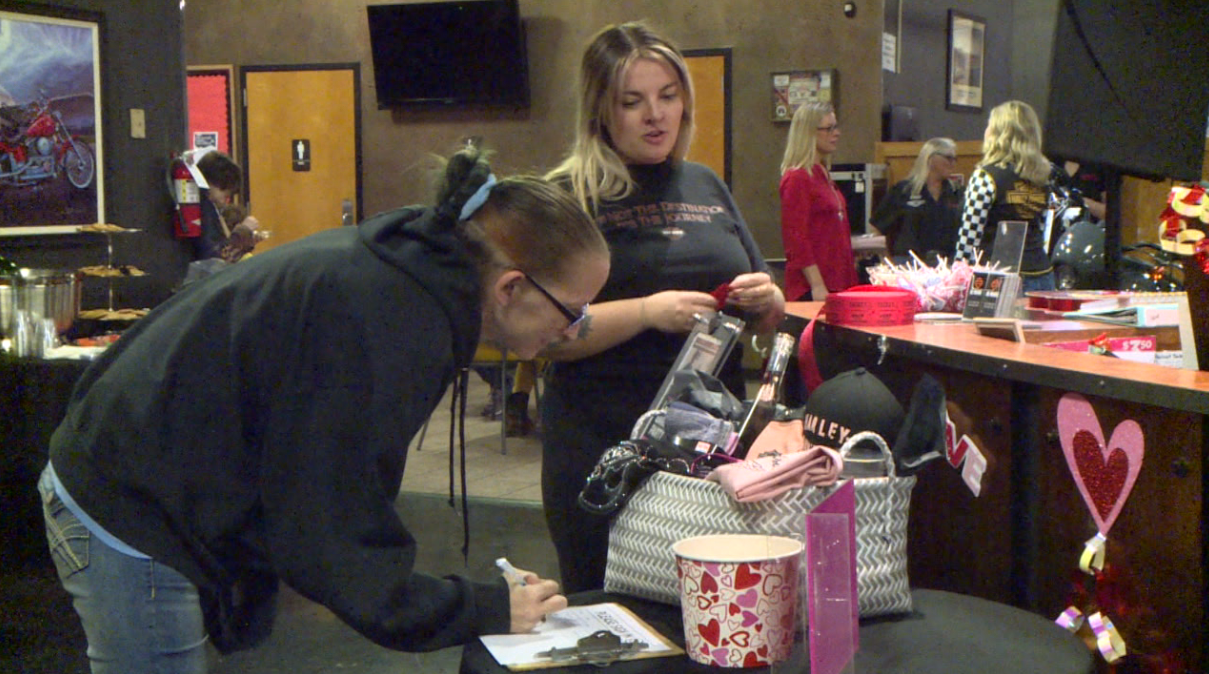 Event gets women together to learn motorcycling skills - WBBJ TV