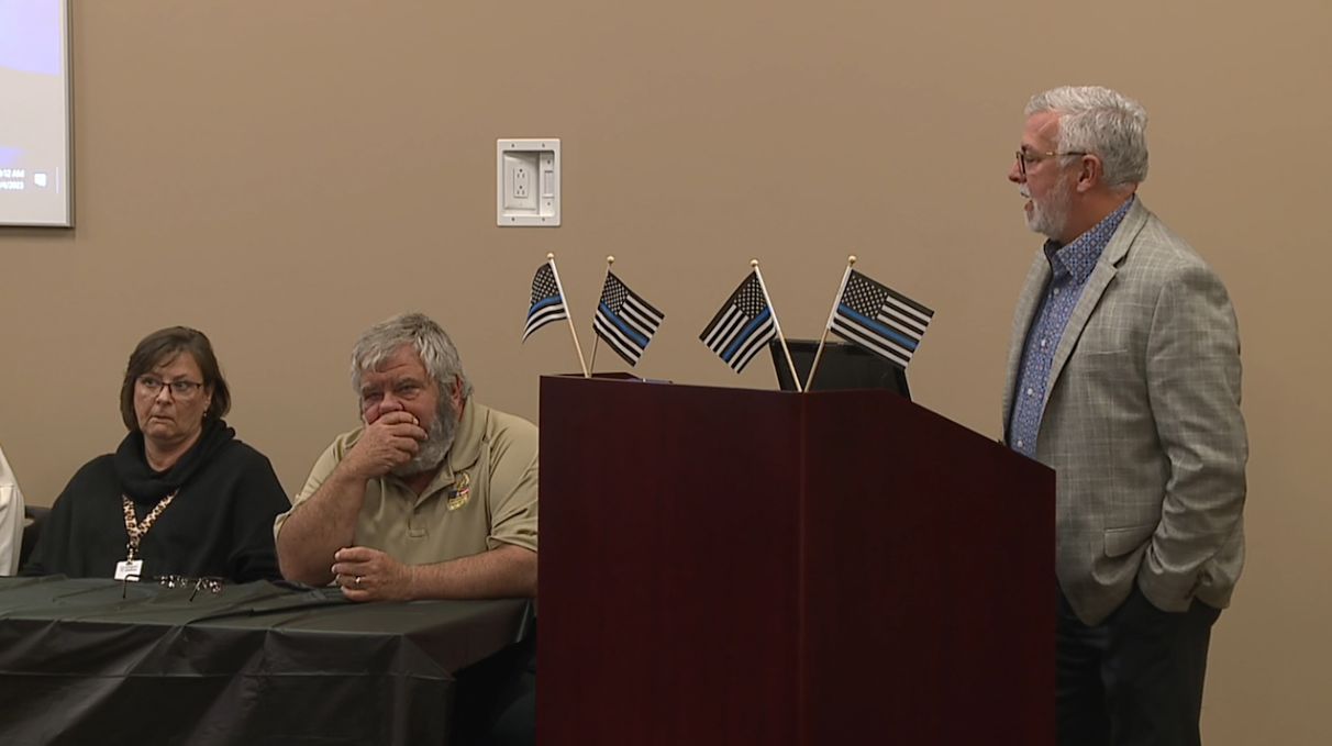 Lexington police chief retires after 32 years of service - WBBJ TV