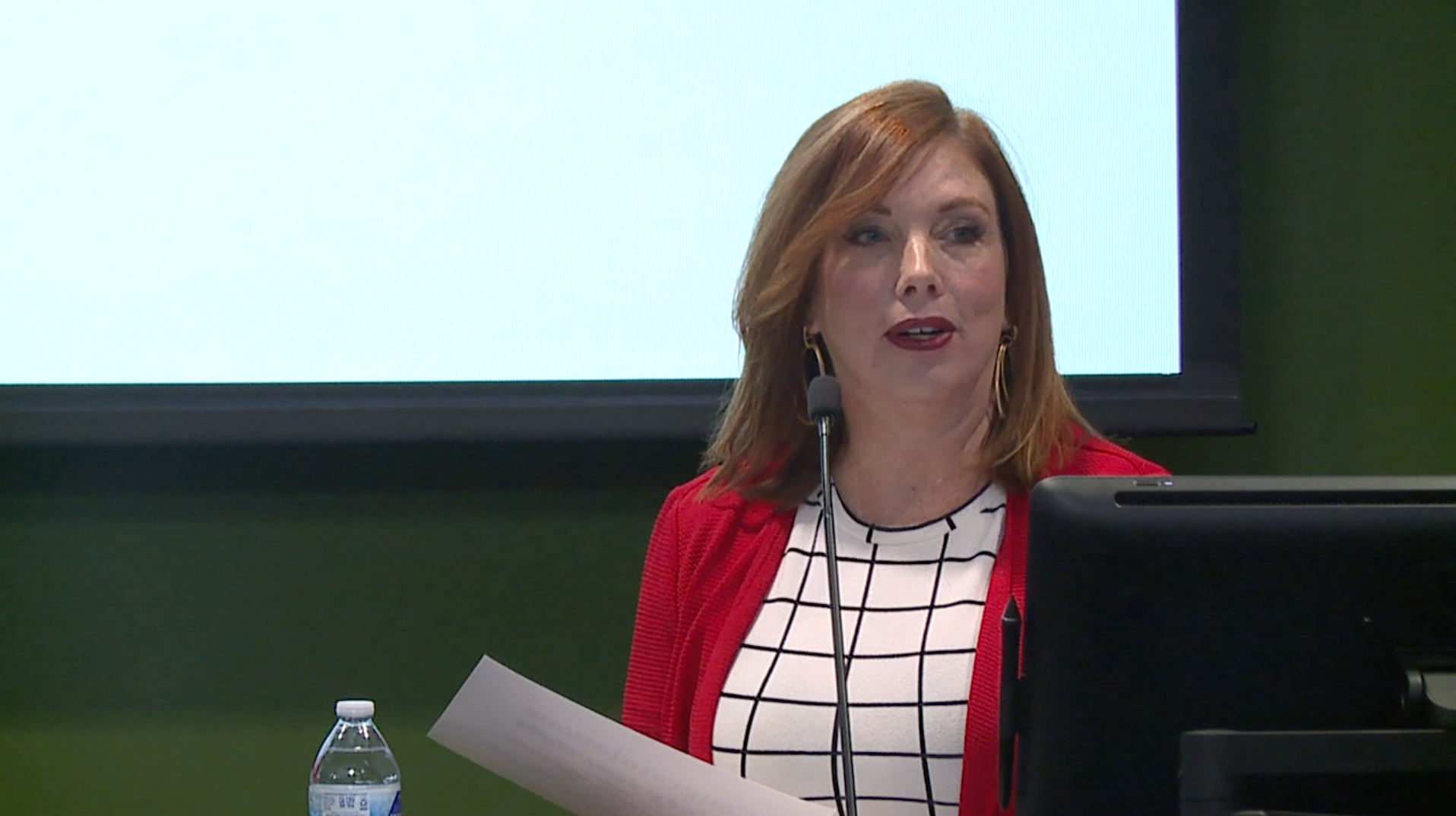 Misty Gordon receives 3rd annual Sue Shelton White Scholarship - WBBJ TV