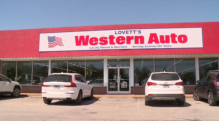Lovett's Western Auto celebrates former owner Georgia Drumwright - WBBJ TV